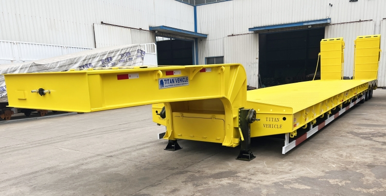 Semirremolque de plataforma baja de 3 ejes y 60 toneladas a la venta en Colombia