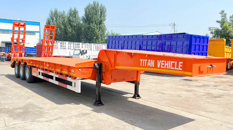 Semirremolque de plataforma baja de 3 ejes y 60 toneladas a la venta en México